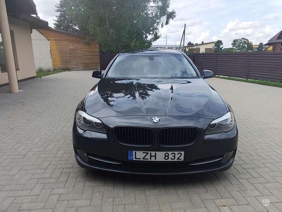 Черный БМВ 525 2011 в Каунас, объемом двигателя 2.99 л и пробегом 335 тыс. км за 5900 €, фото 3 на AUTOMOTO.COM.LV