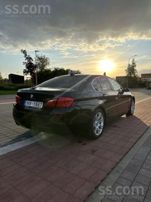 Melns BMW 525 2011 Rīga, ar dzinēja tilpumu 2.00 L un nobraukumu 221 tūkst. km par 11000 €, foto 5 vietnē AUTOMOTO.COM.LV