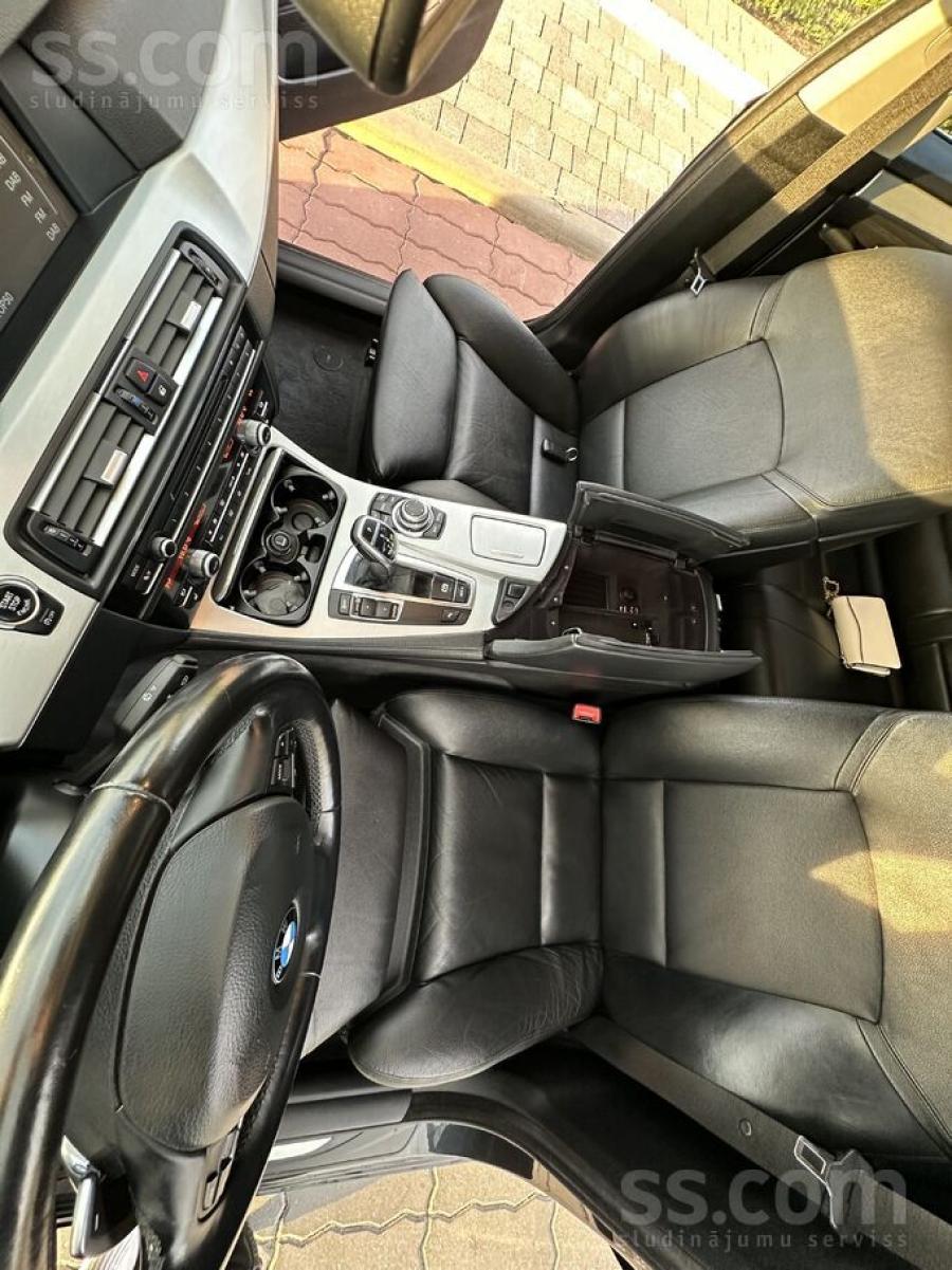 Melns BMW 525 2011 Rīga, ar dzinēja tilpumu 2.00 L un nobraukumu 221 tūkst. km par 11000 €, foto 12 vietnē AUTOMOTO.COM.LV
