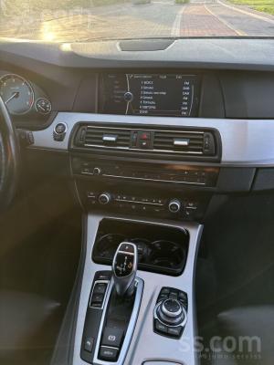 Melns BMW 525 2011 Rīga, ar dzinēja tilpumu 2.00 L un nobraukumu 221 tūkst. km par 11000 €, foto 13 vietnē AUTOMOTO.COM.LV