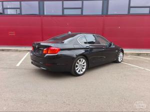 Melns BMW 525 2011 Kauņa, ar dzinēja tilpumu 3.00 L un nobraukumu 297 tūkst. km par 7950 €, foto 5 vietnē AUTOMOTO.COM.LV