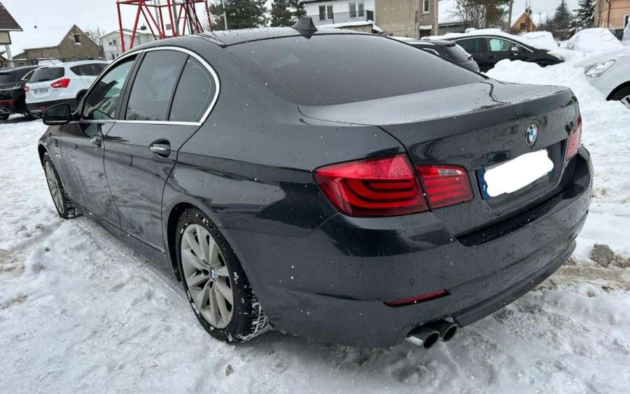 Melns BMW 525 2012 Tauragė, ar dzinēja tilpumu 2.00 L un nobraukumu 238 tūkst. km par 9300 €, foto 4 vietnē AUTOMOTO.COM.LV