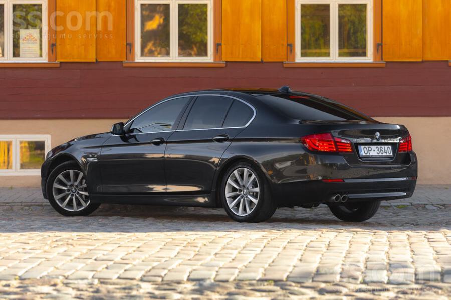 Melns BMW 525 2012 Jelgava, ar dzinēja tilpumu 2.00 L un nobraukumu 166 tūkst. km par 11490 €, foto 4 vietnē AUTOMOTO.COM.LV