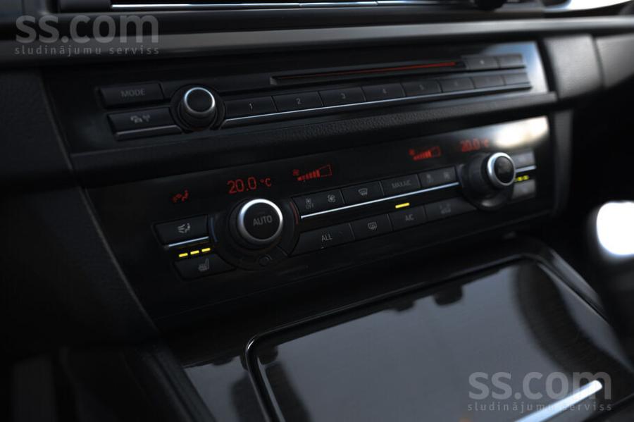 Melns BMW 525 2012 Jelgava, ar dzinēja tilpumu 2.00 L un nobraukumu 166 tūkst. km par 11490 €, foto 18 vietnē AUTOMOTO.COM.LV