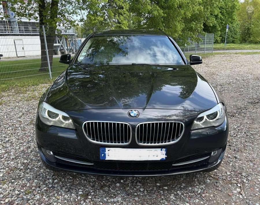 Черный БМВ 525 2012 в Таураге, объемом двигателя 2.00 л и пробегом 238 тыс. км за 7900 €, фото 5 на AUTOMOTO.COM.LV