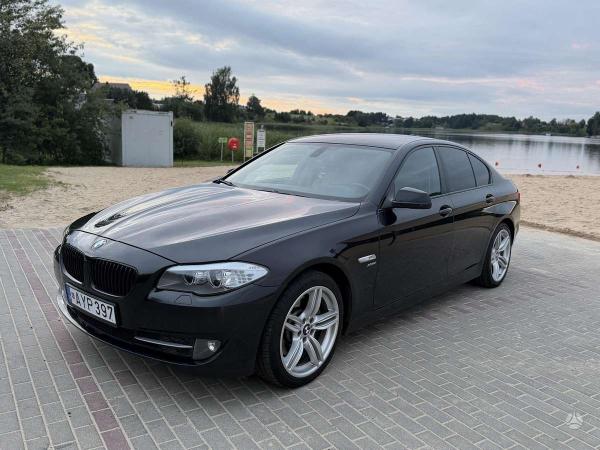 Black BMW 525 2012 in Vilnius, with an engine capacity of 2.00 L and mileage of 218 thousand km for 8500 €, photo 1 on AUTOMOTO.COM.LV