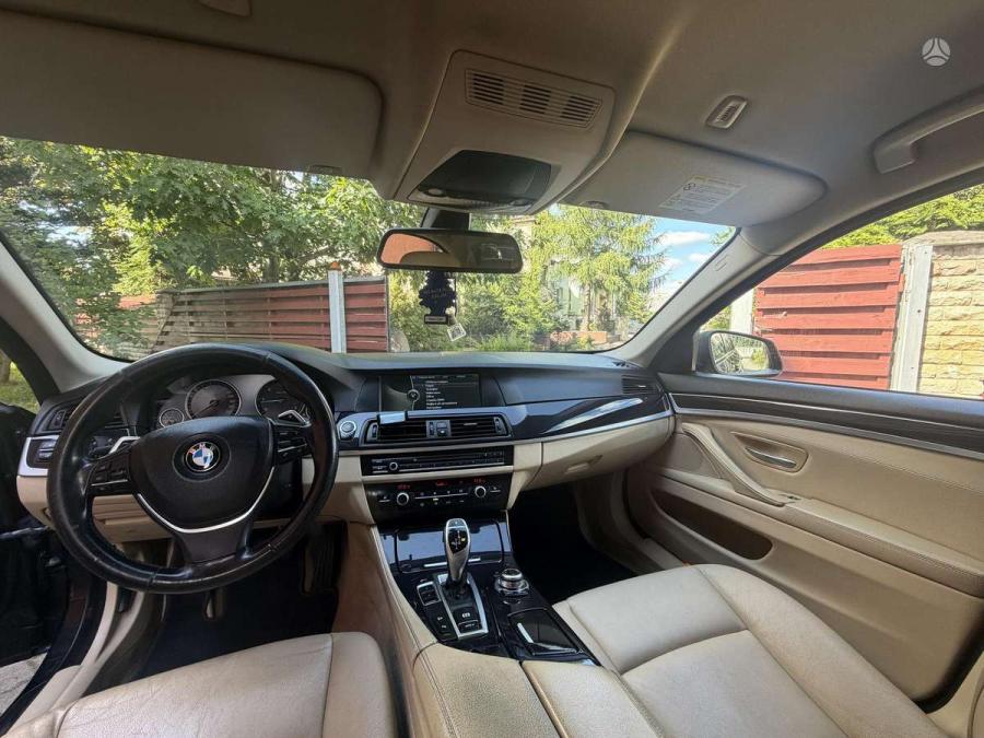 Melns BMW 525 2012 Viļņa, ar dzinēja tilpumu 2.00 L un nobraukumu 218 tūkst. km par 8500 €, foto 12 vietnē AUTOMOTO.COM.LV