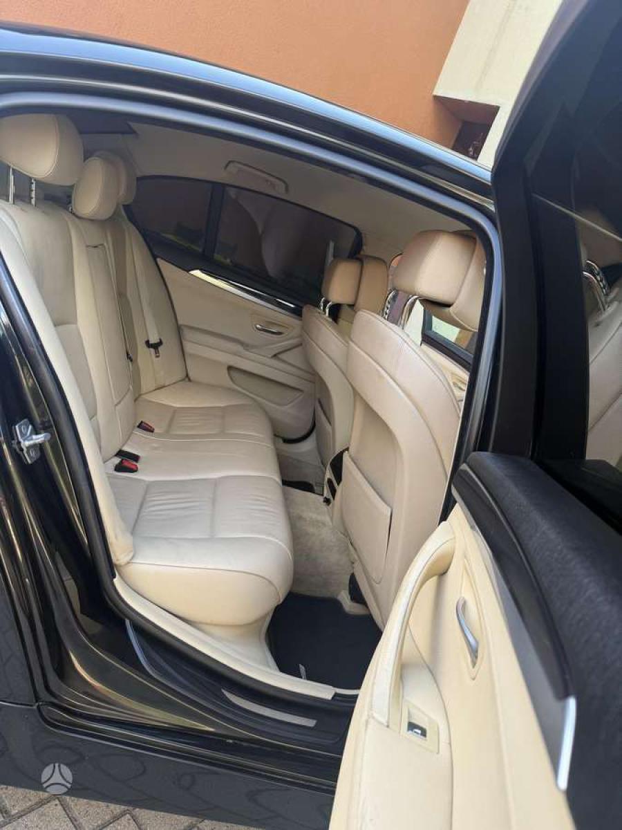 Melns BMW 525 2012 Viļņa, ar dzinēja tilpumu 2.00 L un nobraukumu 218 tūkst. km par 8500 €, foto 13 vietnē AUTOMOTO.COM.LV