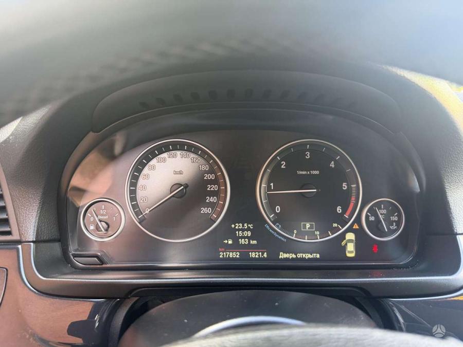 Melns BMW 525 2012 Viļņa, ar dzinēja tilpumu 2.00 L un nobraukumu 218 tūkst. km par 8500 €, foto 16 vietnē AUTOMOTO.COM.LV