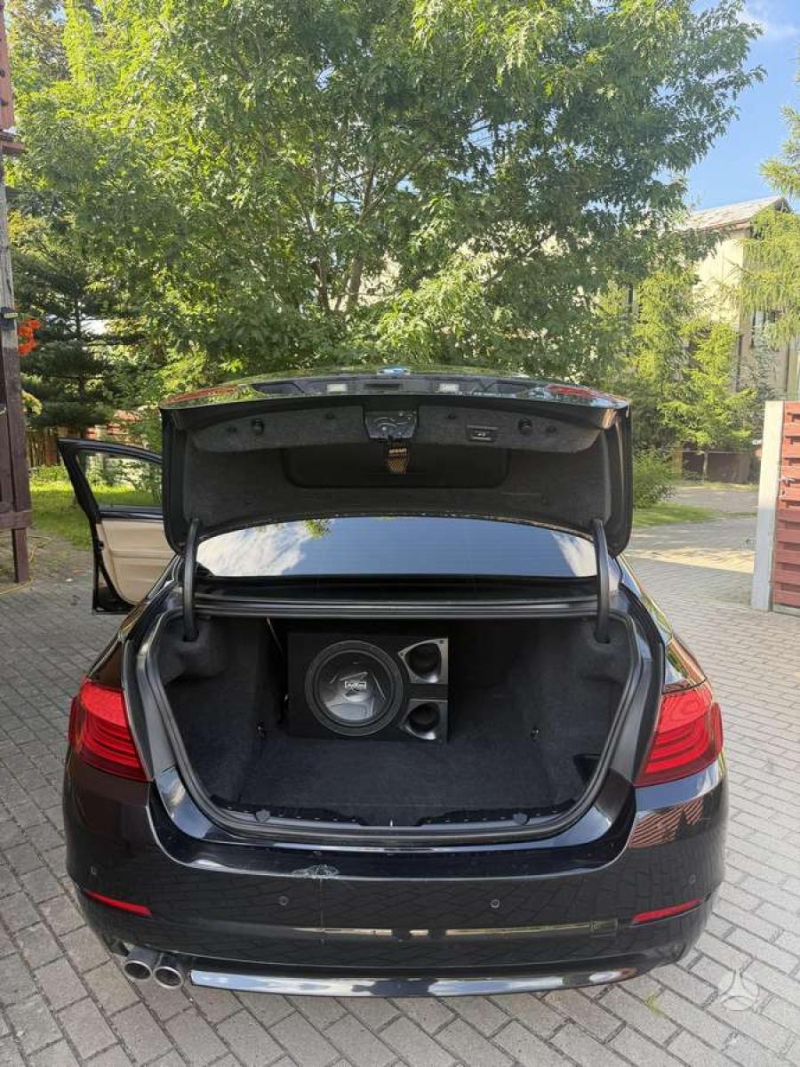 Melns BMW 525 2012 Viļņa, ar dzinēja tilpumu 2.00 L un nobraukumu 218 tūkst. km par 8500 €, foto 21 vietnē AUTOMOTO.COM.LV