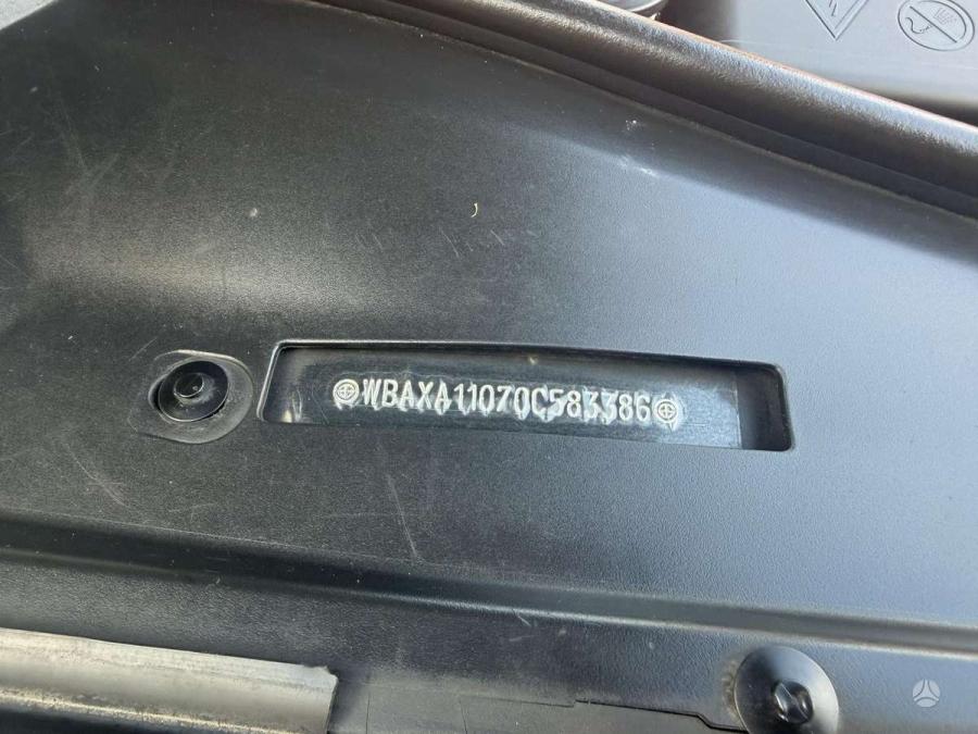Melns BMW 525 2012 Viļņa, ar dzinēja tilpumu 2.00 L un nobraukumu 218 tūkst. km par 8500 €, foto 23 vietnē AUTOMOTO.COM.LV