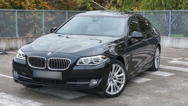 Black BMW 525 2012 in Vilnius, with an engine capacity of 2.00 L and mileage of 317 thousand km for 13600 €, photo 5 on AUTOMOTO.COM.LV
