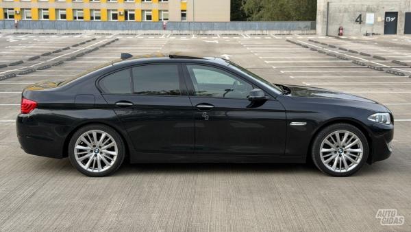 Black BMW 525 2012 in Vilnius, with an engine capacity of 2.00 L and mileage of 317 thousand km for 13600 €, photo 6 on AUTOMOTO.COM.LV