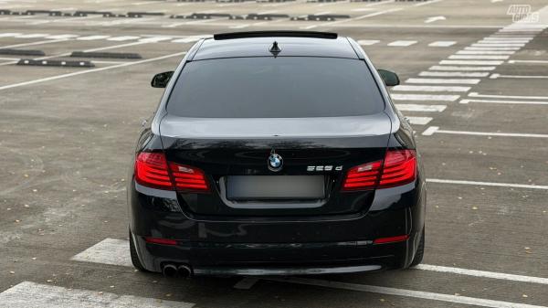 Black BMW 525 2012 in Vilnius, with an engine capacity of 2.00 L and mileage of 317 thousand km for 13600 €, photo 8 on AUTOMOTO.COM.LV