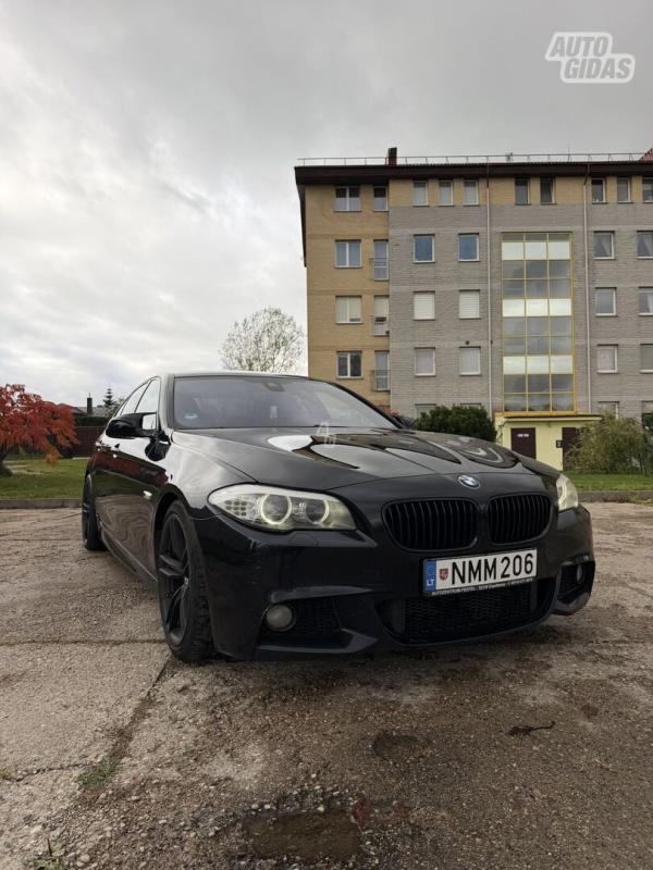 BMW 525 2012 Viļņa vietnē Melns BMW 525 2012 Viļņa, ar dzinēja tilpumu 2.00 L un nobraukumu 294 tūkst. km par 9800 €, foto 1 vietnē AUTOMOTO.COM.LV