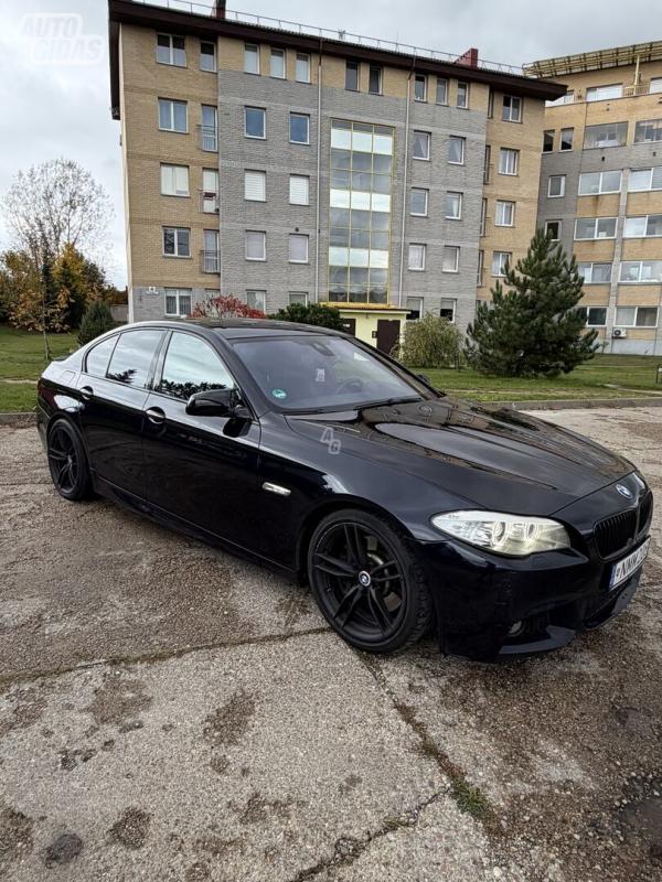 BMW 525 2012 Viļņa vietnē Melns BMW 525 2012 Viļņa, ar dzinēja tilpumu 2.00 L un nobraukumu 294 tūkst. km par 9800 €, foto 5 vietnē AUTOMOTO.COM.LV