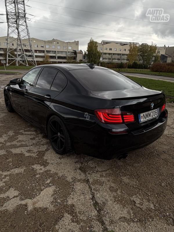 BMW 525 2012 Viļņa vietnē Melns BMW 525 2012 Viļņa, ar dzinēja tilpumu 2.00 L un nobraukumu 294 tūkst. km par 9800 €, foto 6 vietnē AUTOMOTO.COM.LV