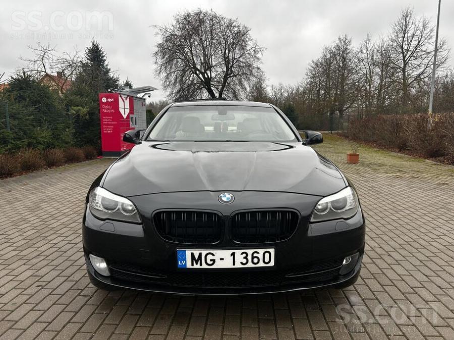 Black BMW 525 2013 in Jelgava, with an engine capacity of 2.00 L and mileage of 270 thousand km for 9100 €, photo 5 on AUTOMOTO.COM.LV