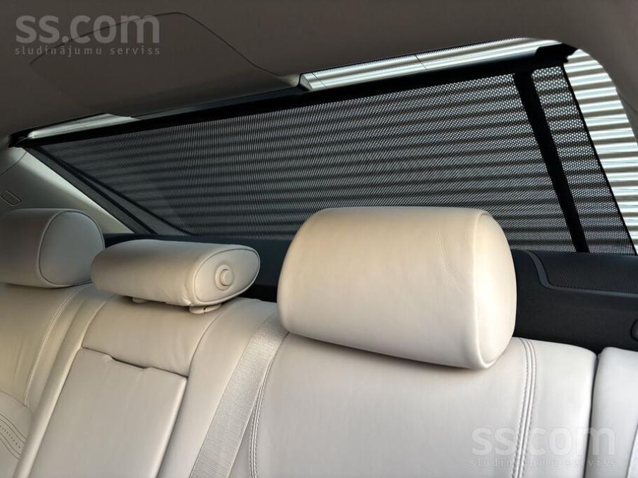 Black BMW 525 2013 in Riga, with an engine capacity of 2.00 L and mileage of 241 thousand km for 12950 €, photo 10 on AUTOMOTO.COM.LV