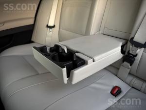 Black BMW 525 2013 in Riga, with an engine capacity of 2.00 L and mileage of 241 thousand km for 12950 €, photo 11 on AUTOMOTO.COM.LV