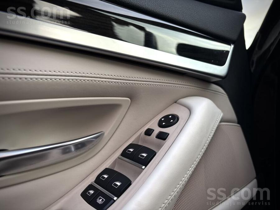 Black BMW 525 2013 in Riga, with an engine capacity of 2.00 L and mileage of 241 thousand km for 12950 €, photo 13 on AUTOMOTO.COM.LV