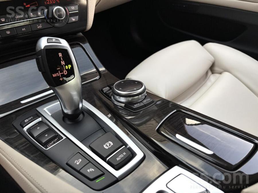 Black BMW 525 2013 in Riga, with an engine capacity of 2.00 L and mileage of 241 thousand km for 12950 €, photo 14 on AUTOMOTO.COM.LV