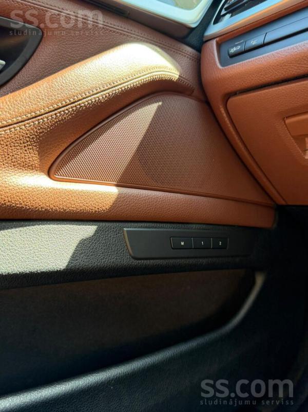 Black BMW 525 2013 in Riga, with an engine capacity of 2.00 L and mileage of 194 thousand km for 9200 €, photo 4 on AUTOMOTO.COM.LV