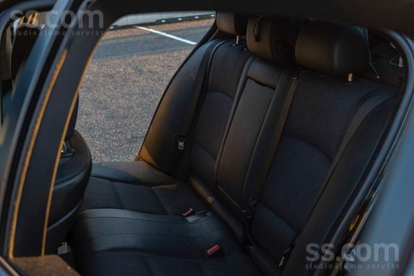 Черный БМВ 525 2013 в Рига, объемом двигателя 2.00 л и пробегом 290 тыс. км за 10500 €, фото 2 на AUTOMOTO.COM.LV