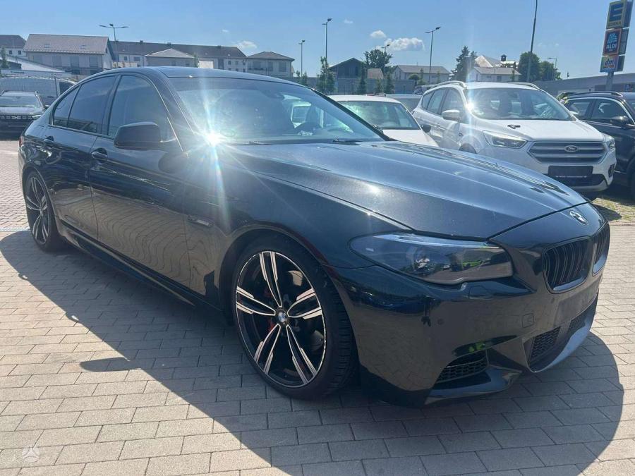 Melns BMW 525 2013 Kauņa, ar dzinēja tilpumu 2.00 L un nobraukumu 230 tūkst. km par 9880 €, foto 3 vietnē AUTOMOTO.COM.LV