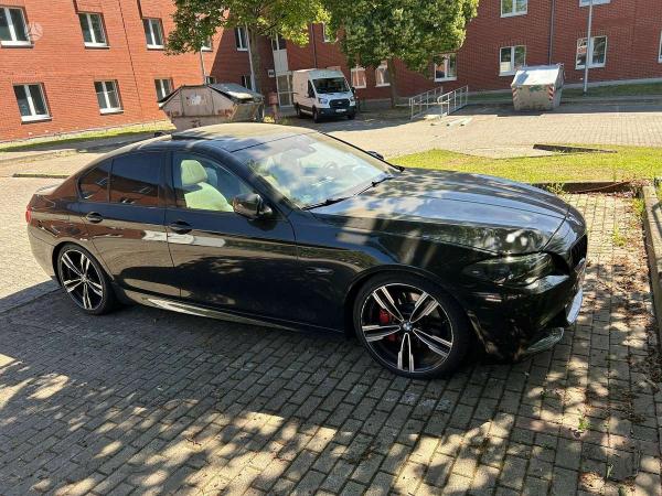Black BMW 525 2013 in Kaunas, with an engine capacity of 2.00 L and mileage of 230 thousand km for 9880 €, photo 7 on AUTOMOTO.COM.LV