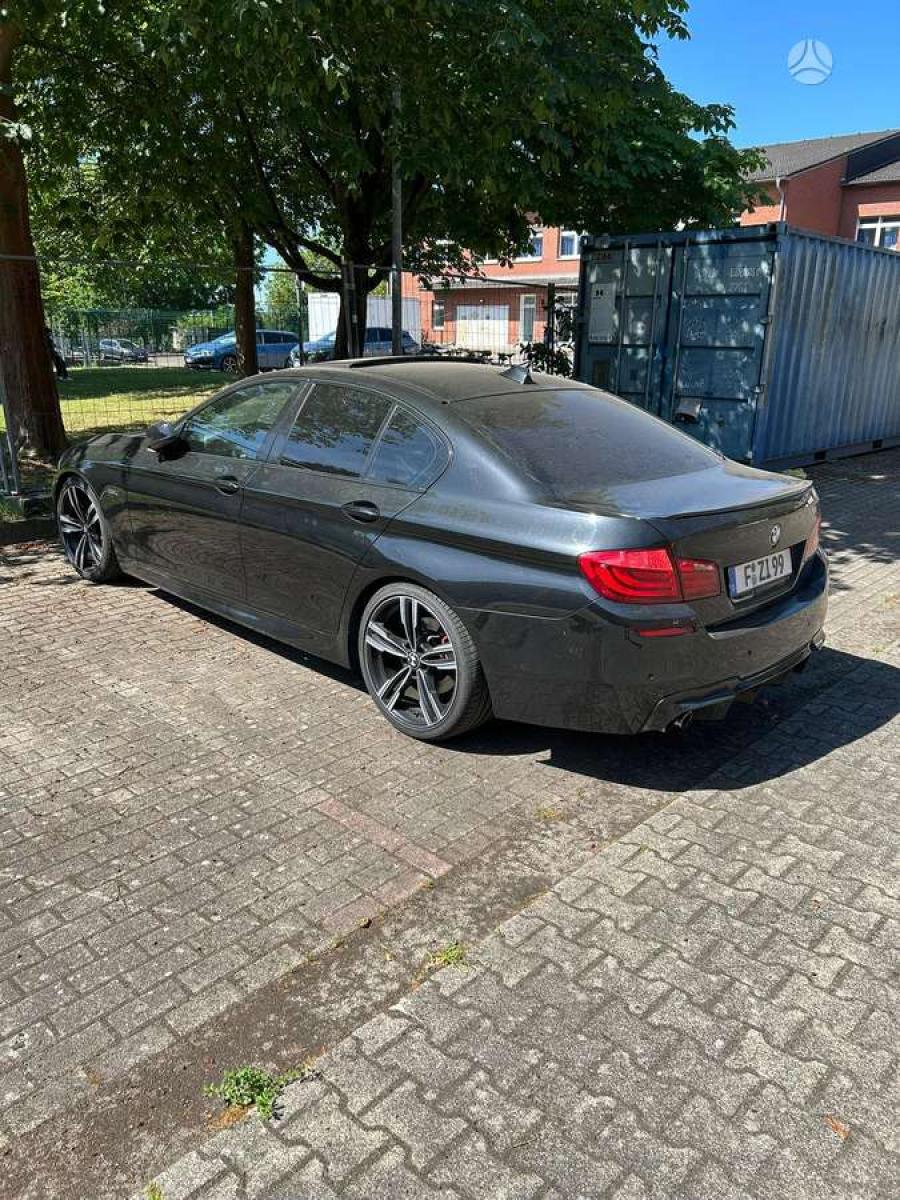 Melns BMW 525 2013 Kauņa, ar dzinēja tilpumu 2.00 L un nobraukumu 230 tūkst. km par 9880 €, foto 12 vietnē AUTOMOTO.COM.LV