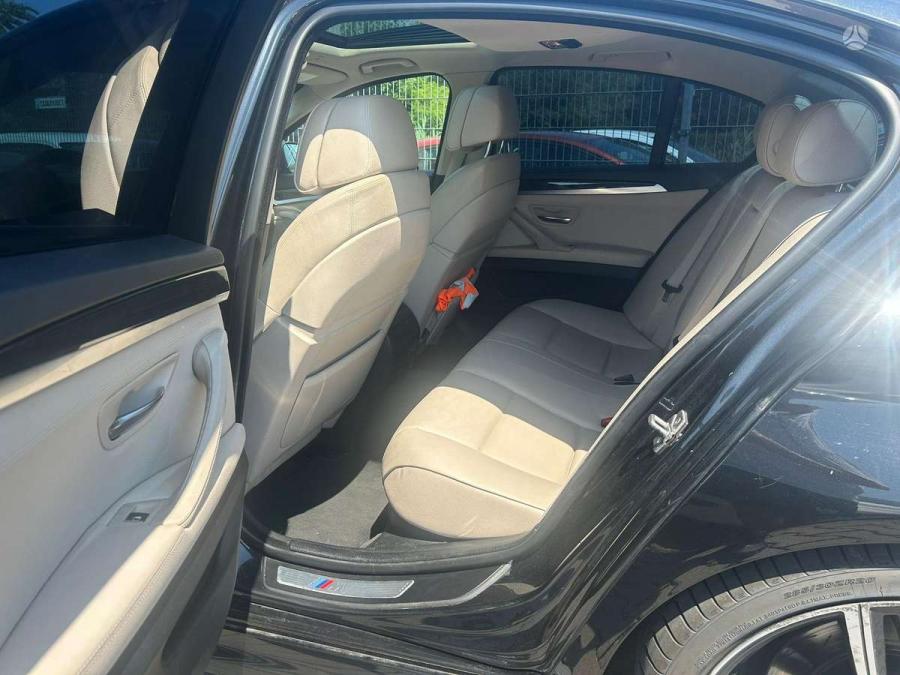 Melns BMW 525 2013 Kauņa, ar dzinēja tilpumu 2.00 L un nobraukumu 230 tūkst. km par 9880 €, foto 14 vietnē AUTOMOTO.COM.LV