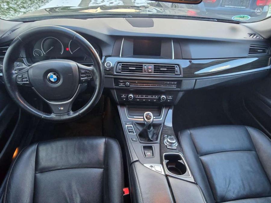Black BMW 525 2014 in Vilnius, with an engine capacity of 2.00 L and mileage of 270 thousand km for 8500 €, photo 13 on AUTOMOTO.COM.LV