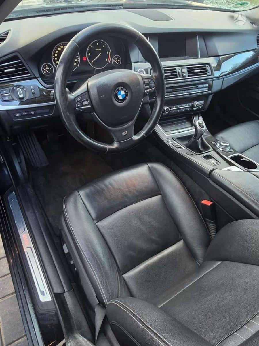 Black BMW 525 2014 in Vilnius, with an engine capacity of 2.00 L and mileage of 270 thousand km for 8500 €, photo 14 on AUTOMOTO.COM.LV