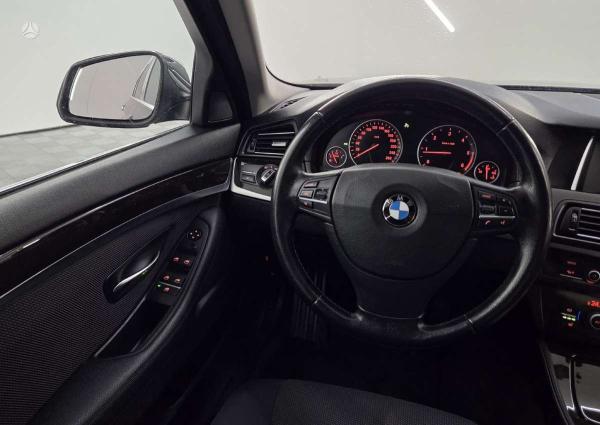 Black BMW 525 2014 in Marijampole, with an engine capacity of 2.00 L and mileage of 170 thousand km for 11750 €, photo 11 on AUTOMOTO.COM.LV