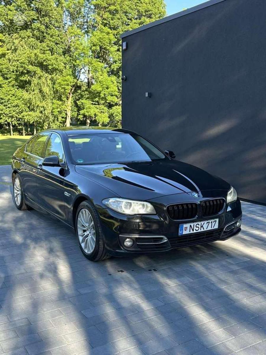 Black BMW 525 2014 in Kazlu Ruda, with an engine capacity of 2.00 L and mileage of 379 thousand km for 9999 €, photo 1 on AUTOMOTO.COM.LV