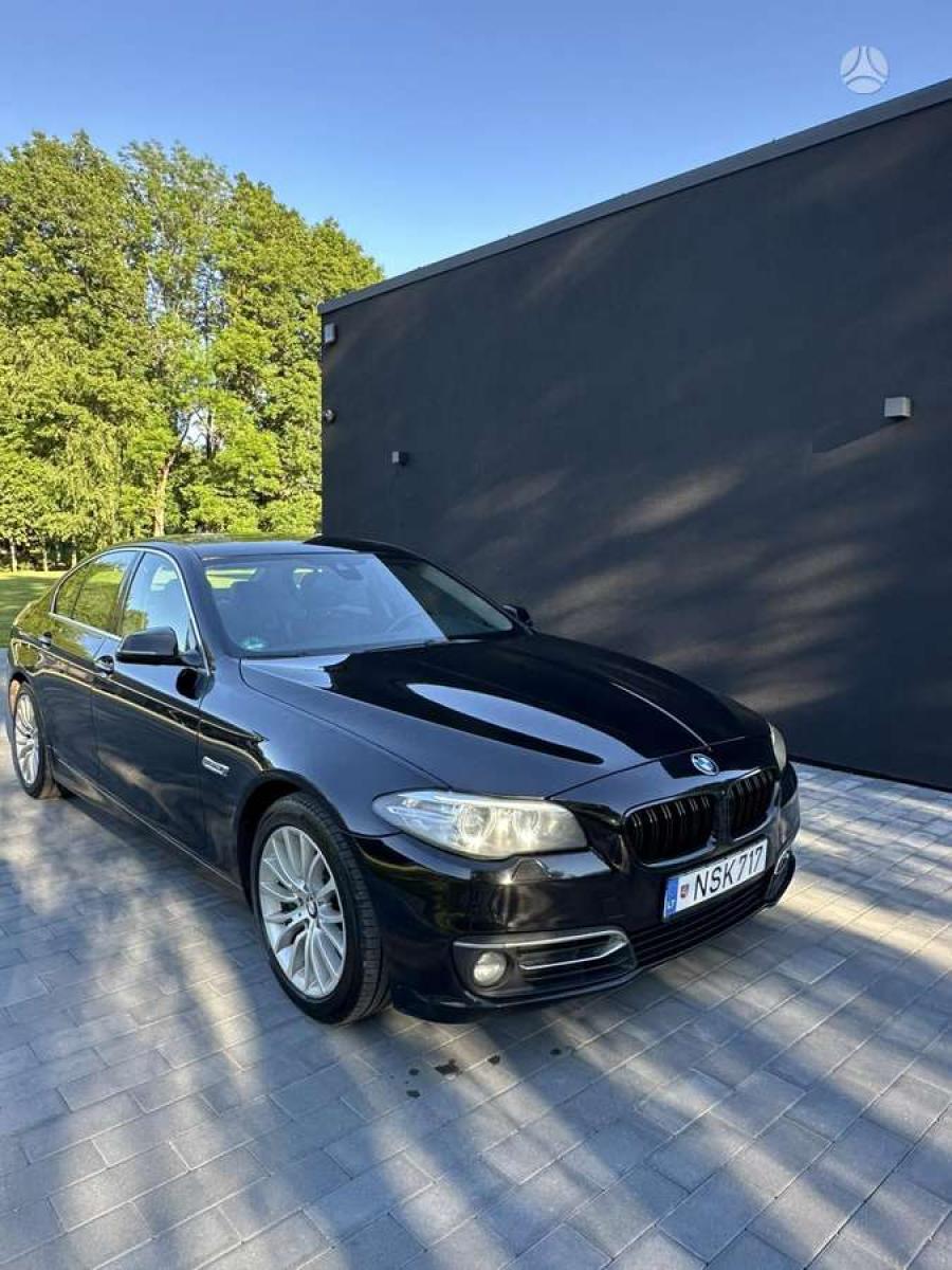 Black BMW 525 2014 in Kazlu Ruda, with an engine capacity of 2.00 L and mileage of 379 thousand km for 9999 €, photo 3 on AUTOMOTO.COM.LV