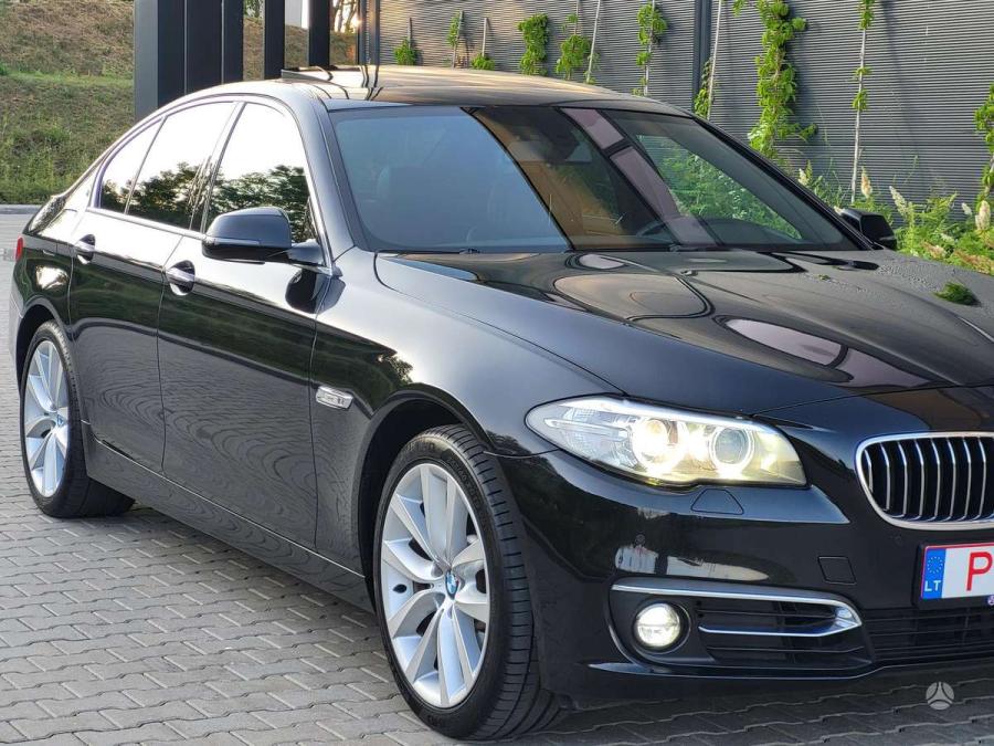 Black BMW 525 2014 in Vilnius, with an engine capacity of 2.00 L and mileage of 340 thousand km for 11950 €, photo 16 on AUTOMOTO.COM.LV