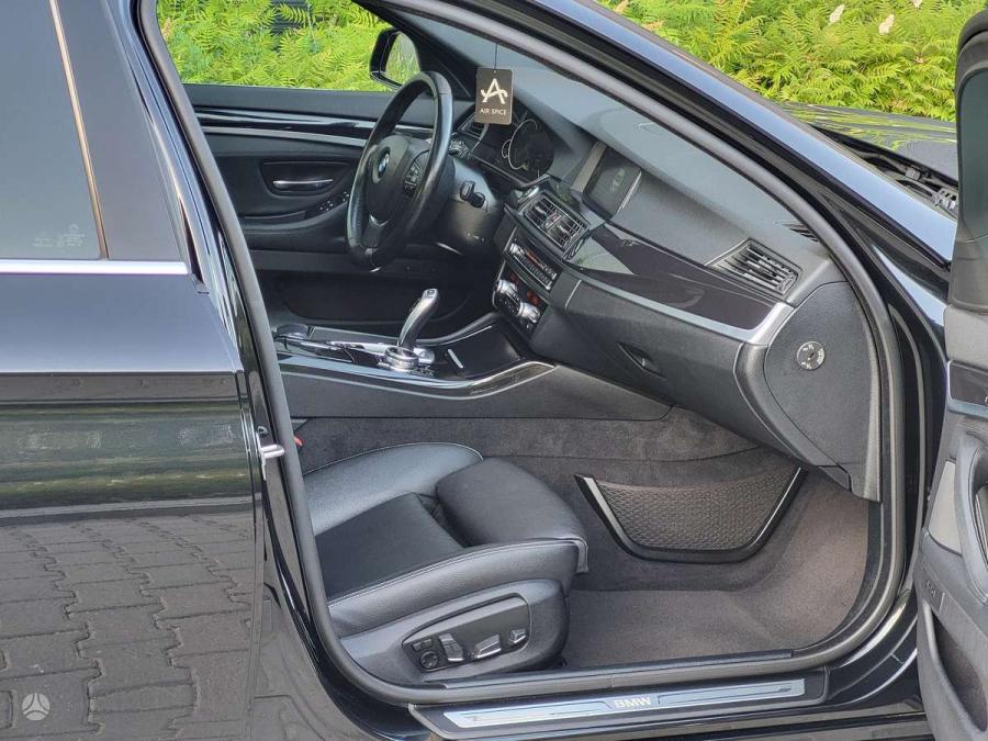 Black BMW 525 2014 in Vilnius, with an engine capacity of 2.00 L and mileage of 340 thousand km for 11950 €, photo 23 on AUTOMOTO.COM.LV