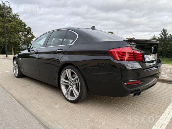 BMW 525 2014 Rīga vietnē Melns BMW 525 2014 Rīga, ar dzinēja tilpumu 2.00 L un nobraukumu 346 tūkst. km par 14800 €, foto 5 vietnē AUTOMOTO.COM.LV