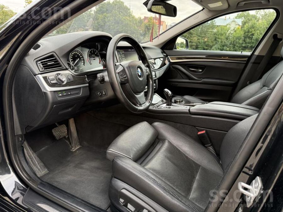 Black BMW 525 2014 in Riga, with an engine capacity of 2.00 L and mileage of 346 thousand km for 14800 €, photo 6 on AUTOMOTO.COM.LV