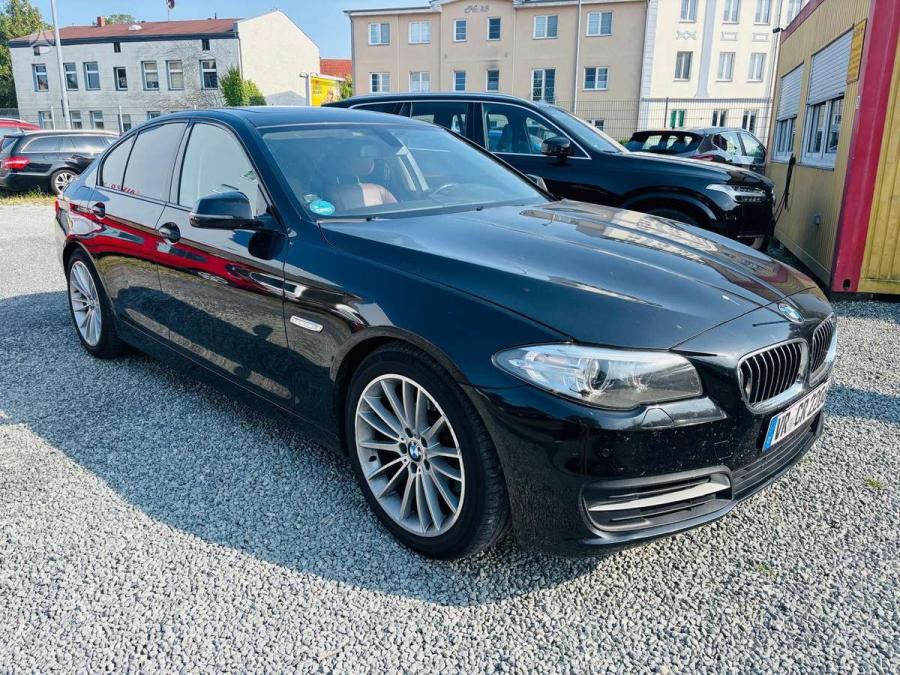 Black BMW 525 2014 in Siauliai, with an engine capacity of 2.00 L and mileage of 293 thousand km for 9200 €, photo 3 on AUTOMOTO.COM.LV