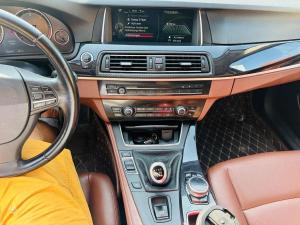 Black BMW 525 2014 in Siauliai, with an engine capacity of 2.00 L and mileage of 293 thousand km for 9200 €, photo 8 on AUTOMOTO.COM.LV