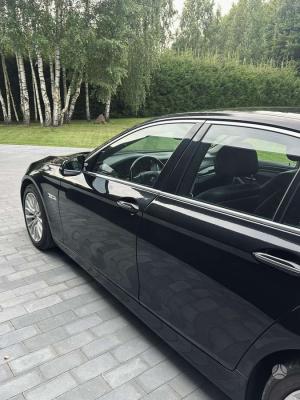 Black BMW 525 2014 in Marijampole, with an engine capacity of 2.00 L and mileage of 381 thousand km for 8550 €, photo 9 on AUTOMOTO.COM.LV