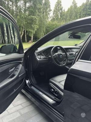 Black BMW 525 2014 in Marijampole, with an engine capacity of 2.00 L and mileage of 381 thousand km for 8550 €, photo 10 on AUTOMOTO.COM.LV