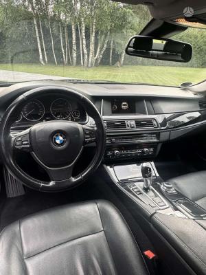 Black BMW 525 2014 in Marijampole, with an engine capacity of 2.00 L and mileage of 381 thousand km for 8550 €, photo 12 on AUTOMOTO.COM.LV