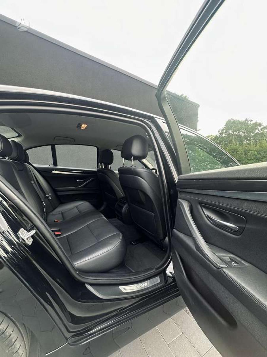Black BMW 525 2014 in Marijampole, with an engine capacity of 2.00 L and mileage of 381 thousand km for 8550 €, photo 16 on AUTOMOTO.COM.LV