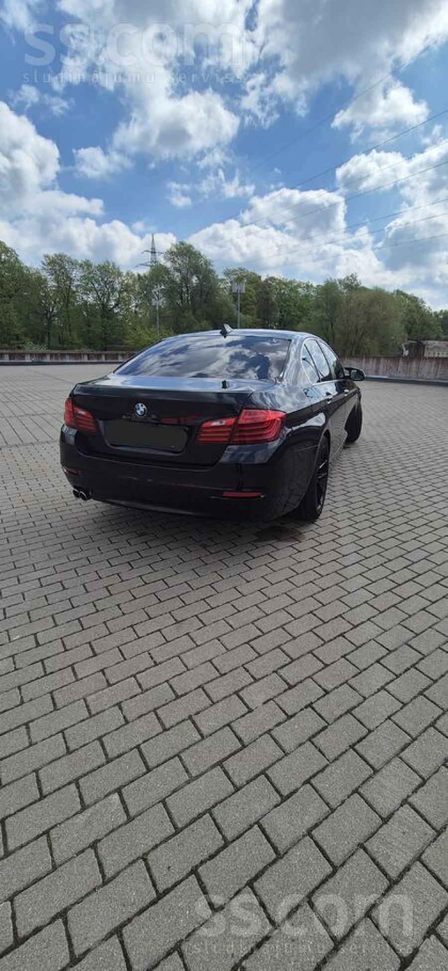 Black BMW 525 2016 in Riga, with an engine capacity of 2.00 L and mileage of 190 thousand km for 14000 €, photo 4 on AUTOMOTO.COM.LV