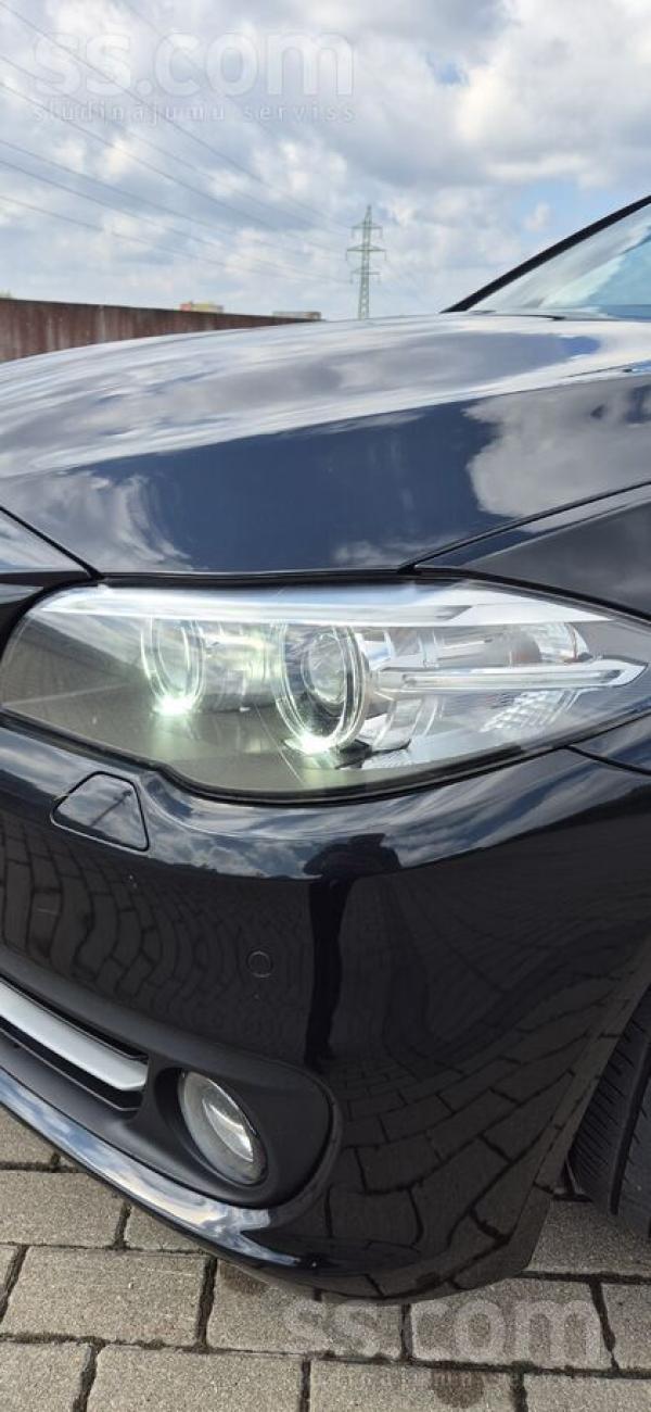 Black BMW 525 2016 in Riga, with an engine capacity of 2.00 L and mileage of 190 thousand km for 14000 €, photo 4 on AUTOMOTO.COM.LV