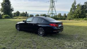 Black BMW 525 2019 in Riga, with an engine capacity of 2.00 L and mileage of 135 thousand km for 19500 €, photo 4 on AUTOMOTO.COM.LV